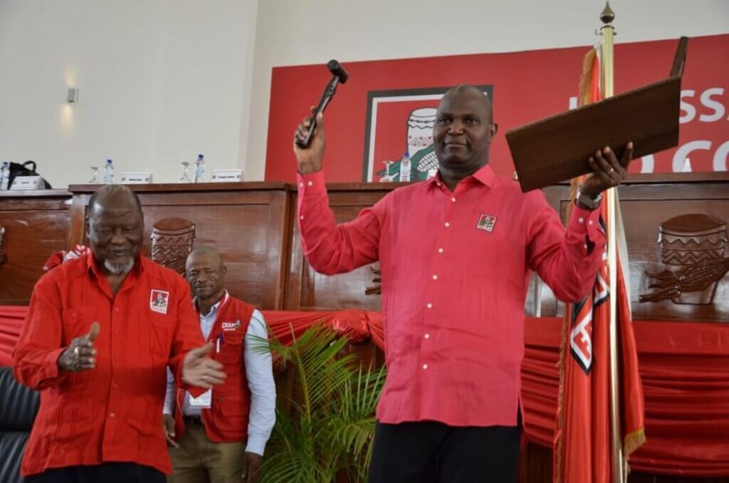 Daniel Chapo eleito Presidente da Frelimo com vasta maioria - MMO