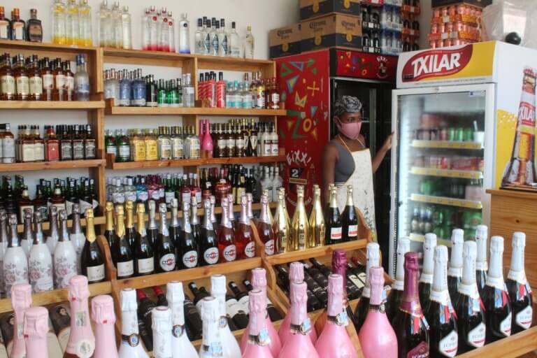 Governo moçambicano actualiza regulamentos sobre bebidas alcoólicas - MMO