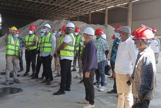 Governo do Niassa solicita redução do preço do cimento produzido ...
